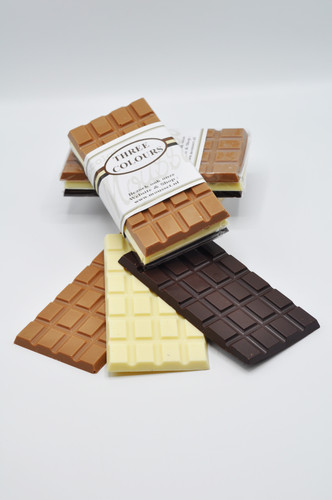 Chocoladetrio: mix van drie repen - melk, puur en wit | Mousset ...