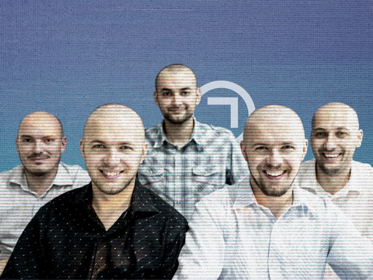Understanding and Supporting Bald Men: Etiquette and Styling Tips