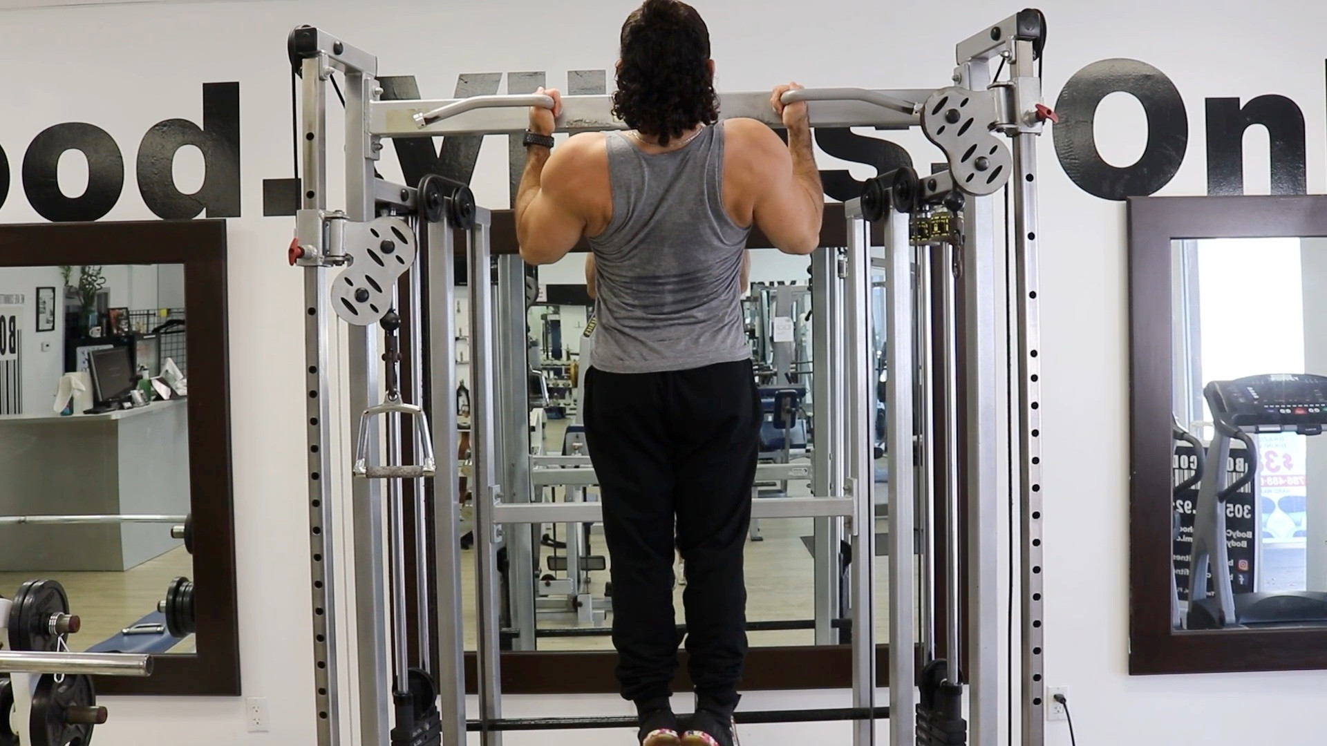 Neutral Grip Pull-ups