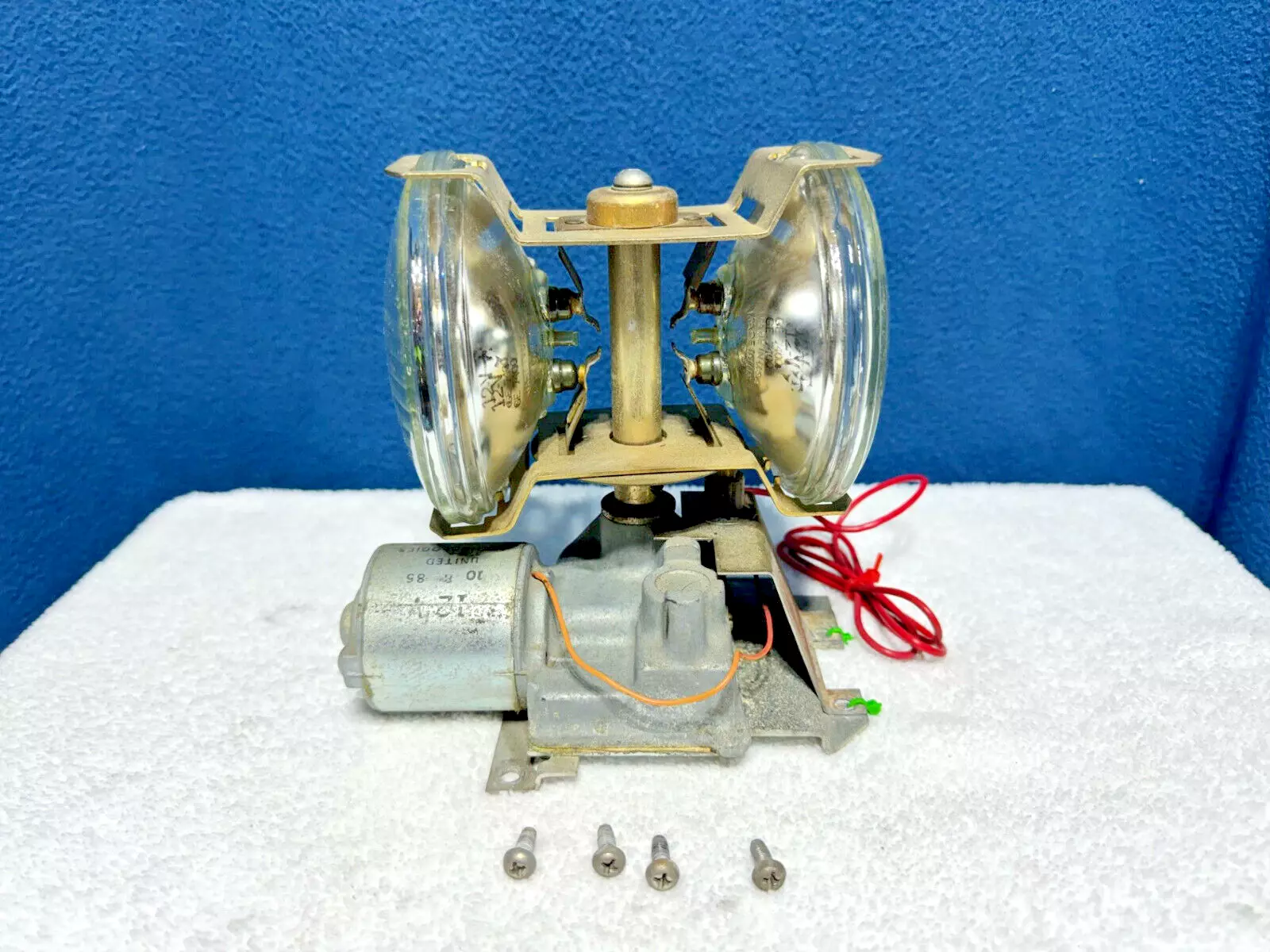 Signal-Stat Dual Comm Lightbar Model 9681 - PAR36 Rotator Assembly ...