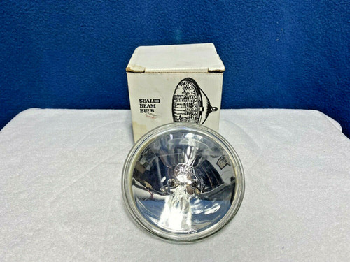 GE H7550 PAR36 Sealed Beam Bulb - 8 Watt - 6 Volt | Lightbar Salvage