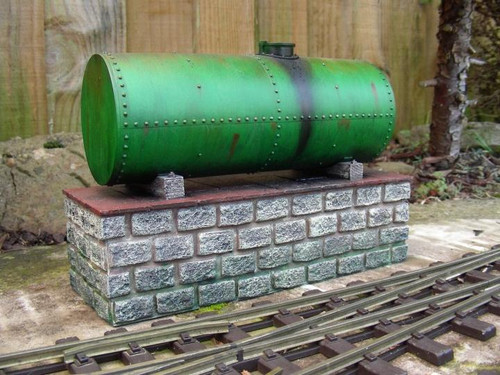 Grounded Round Tank | Swift Sixteen