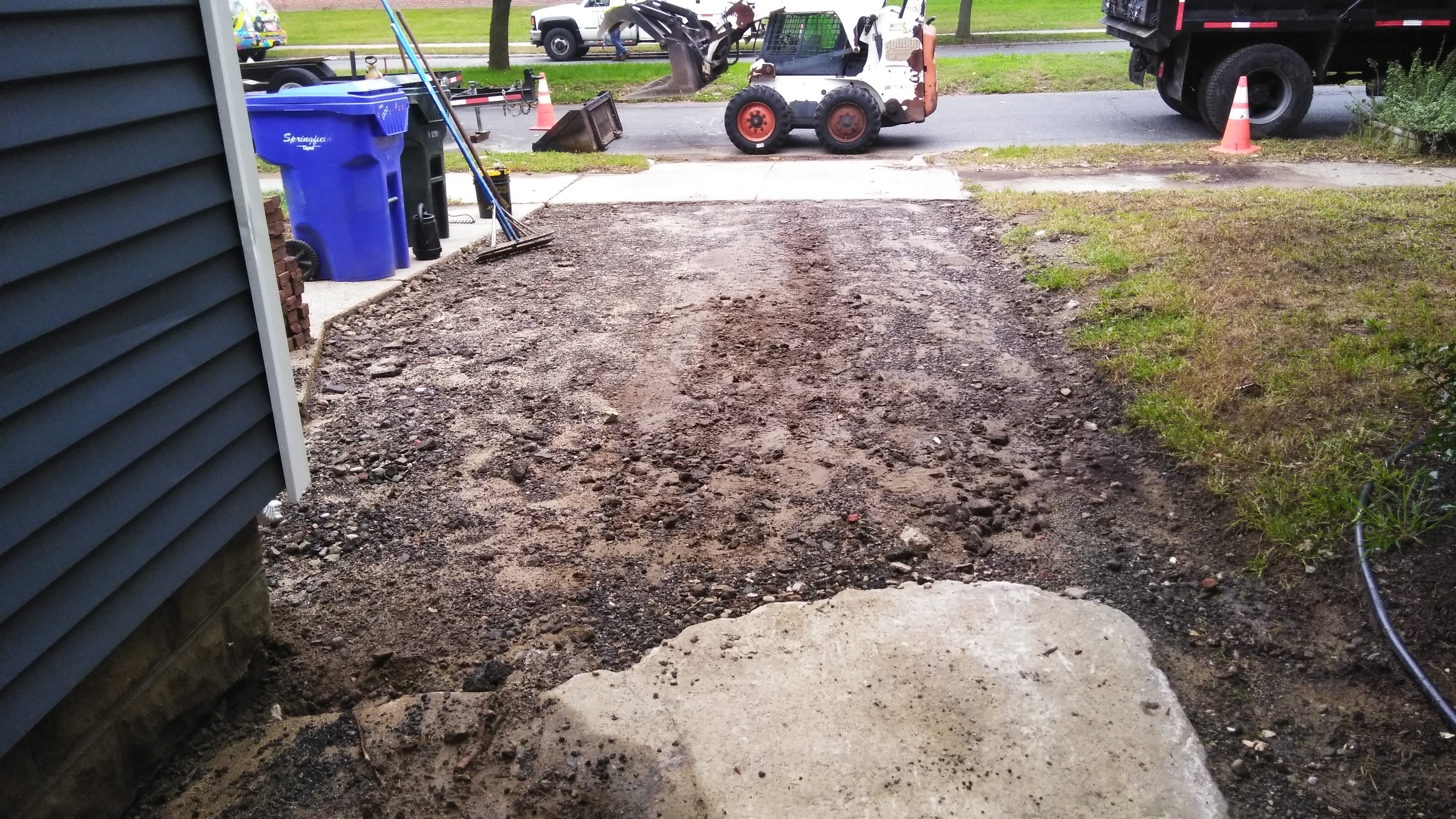 Cmjpavinglandscaping.com | Springfield | CMJ LLC