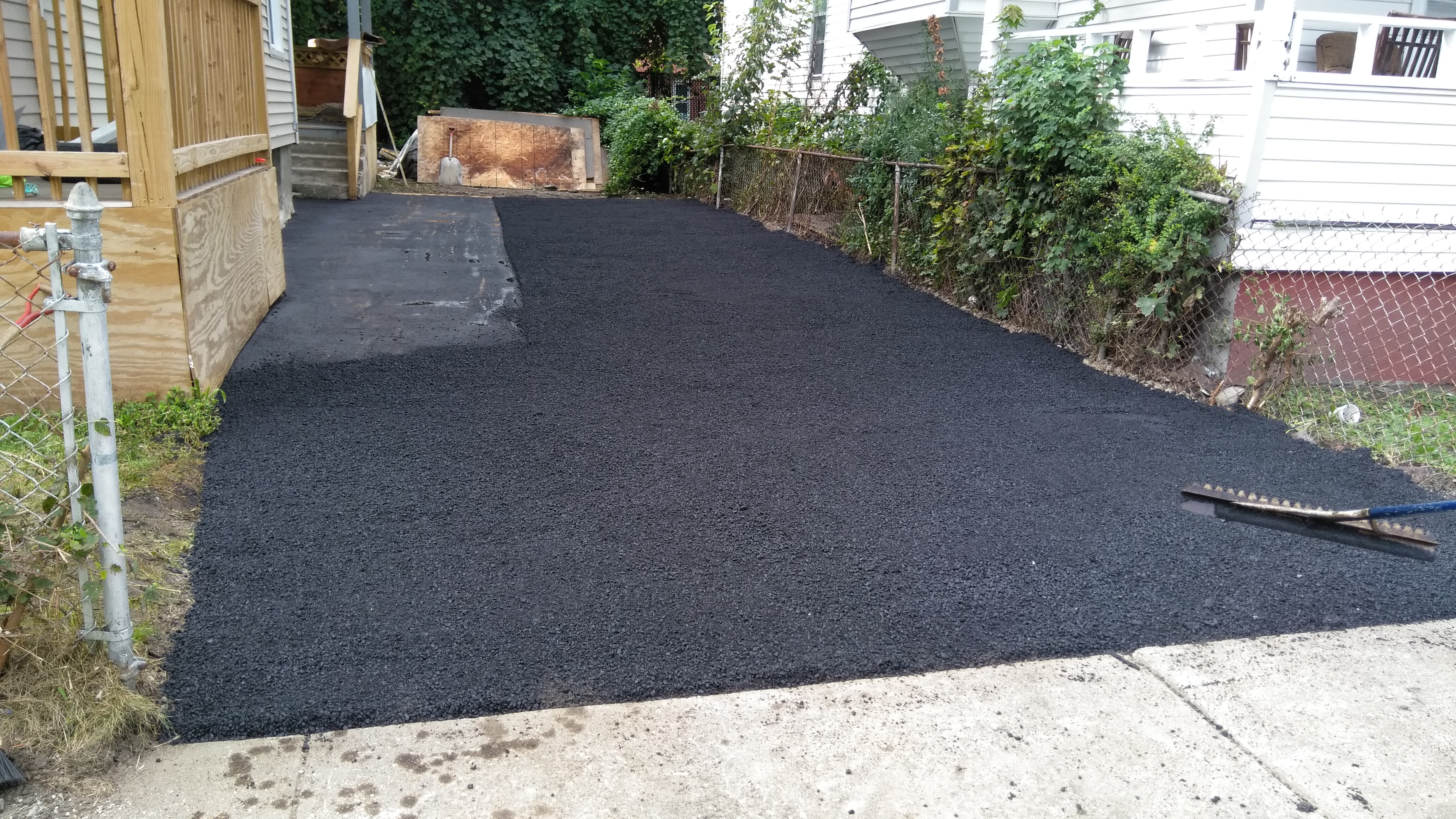 Cmjpavinglandscaping.com | Springfield | CMJ LLC