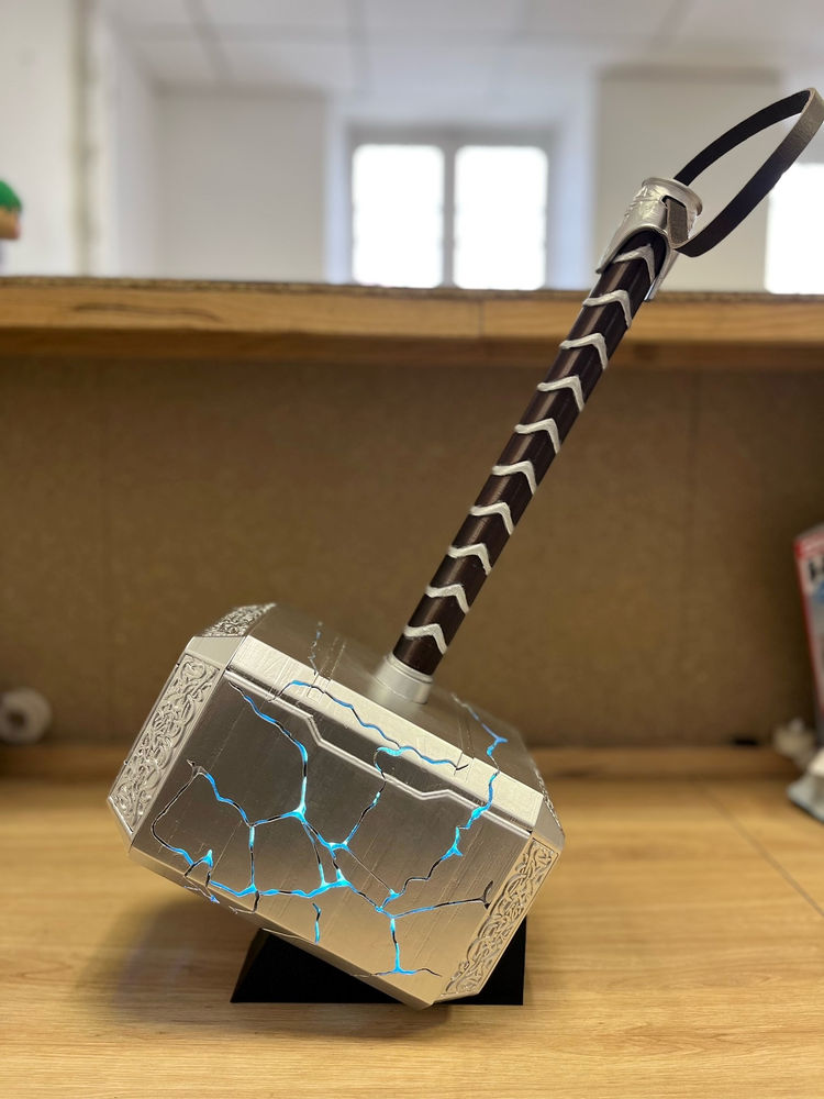 stand broken mjolnir Mighty thor | Do3D