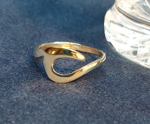 Solid 9ct Yellow Gold Surf Wave ring | WJ