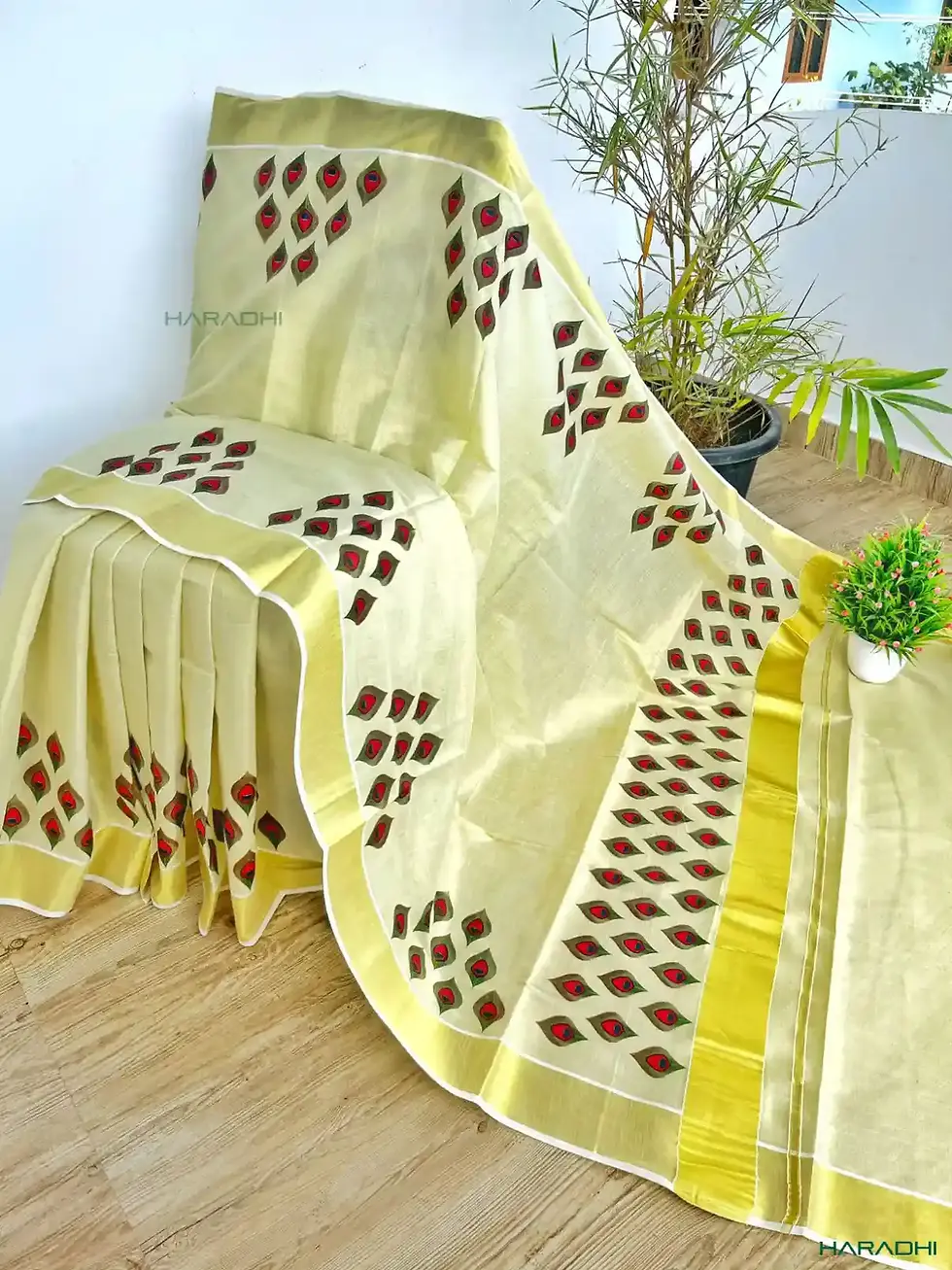 Buy Traditional Kerala Saree Online at the Best Price | HARADHI