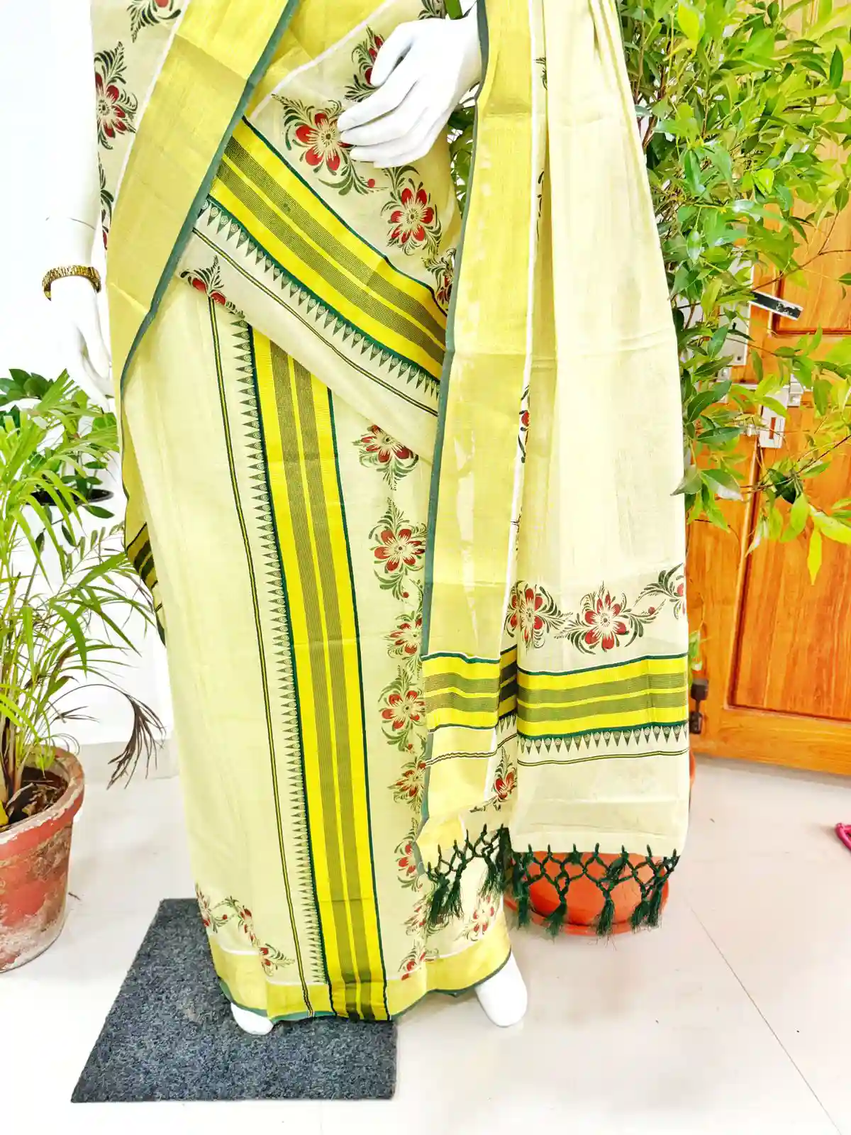 Forest Green Flower Temple Designer Tussel Tissue Setmundu | HARADHI