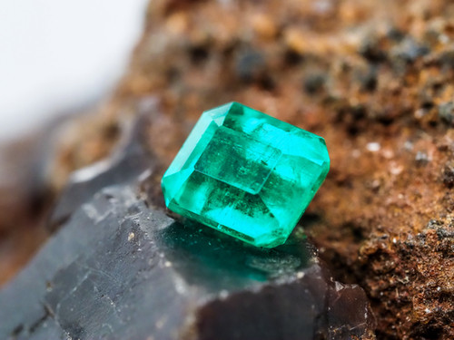 EMERAUDE COLOMBIE | | 1.78 cts | Dodeca Diamonds