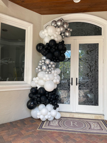 Graduation Balloon Garland | Ambiance
