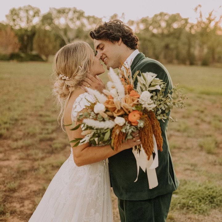 Sav Marie's Bridal Specialist