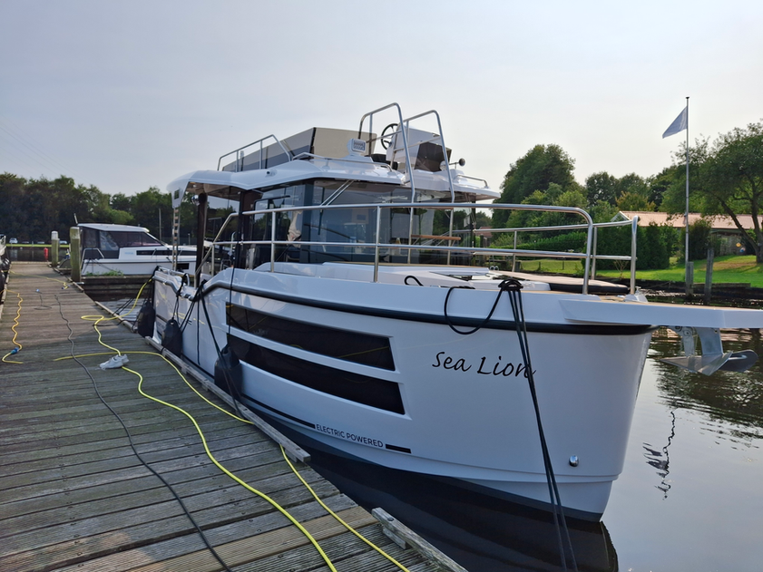 Northman 1050 Trawler Electric | Natural Yachts