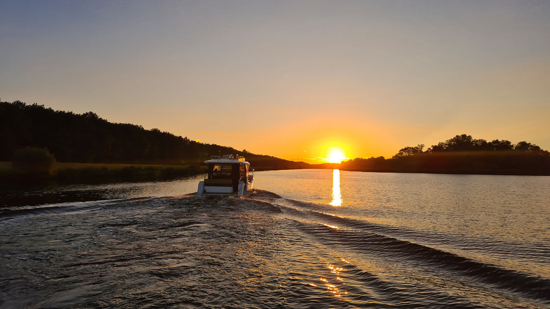 Northman 1050 Trawler Electric | Natural Yachts