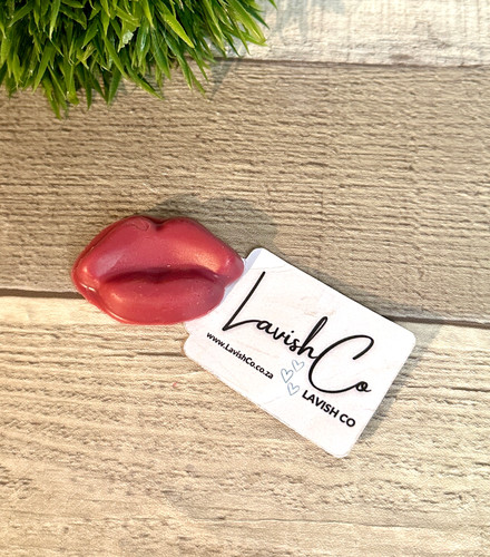 Red Lips - Candle Wax Embed | Lavish Co