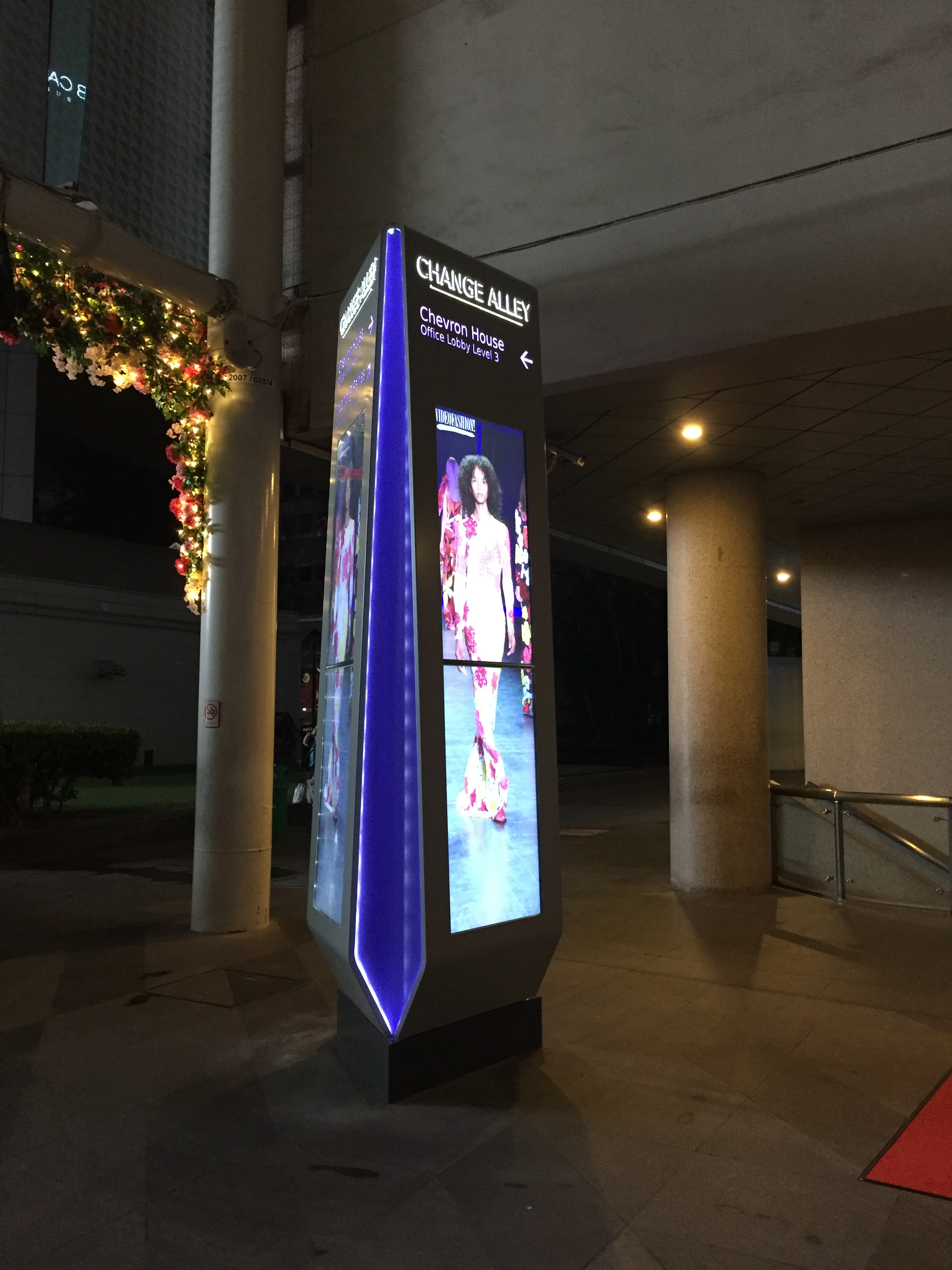 Digital Signage & Interactive Wayfinding - Ultimate Display System