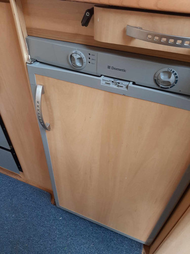 Dometic 3 way Fridge Unit for Caravan | Caravans