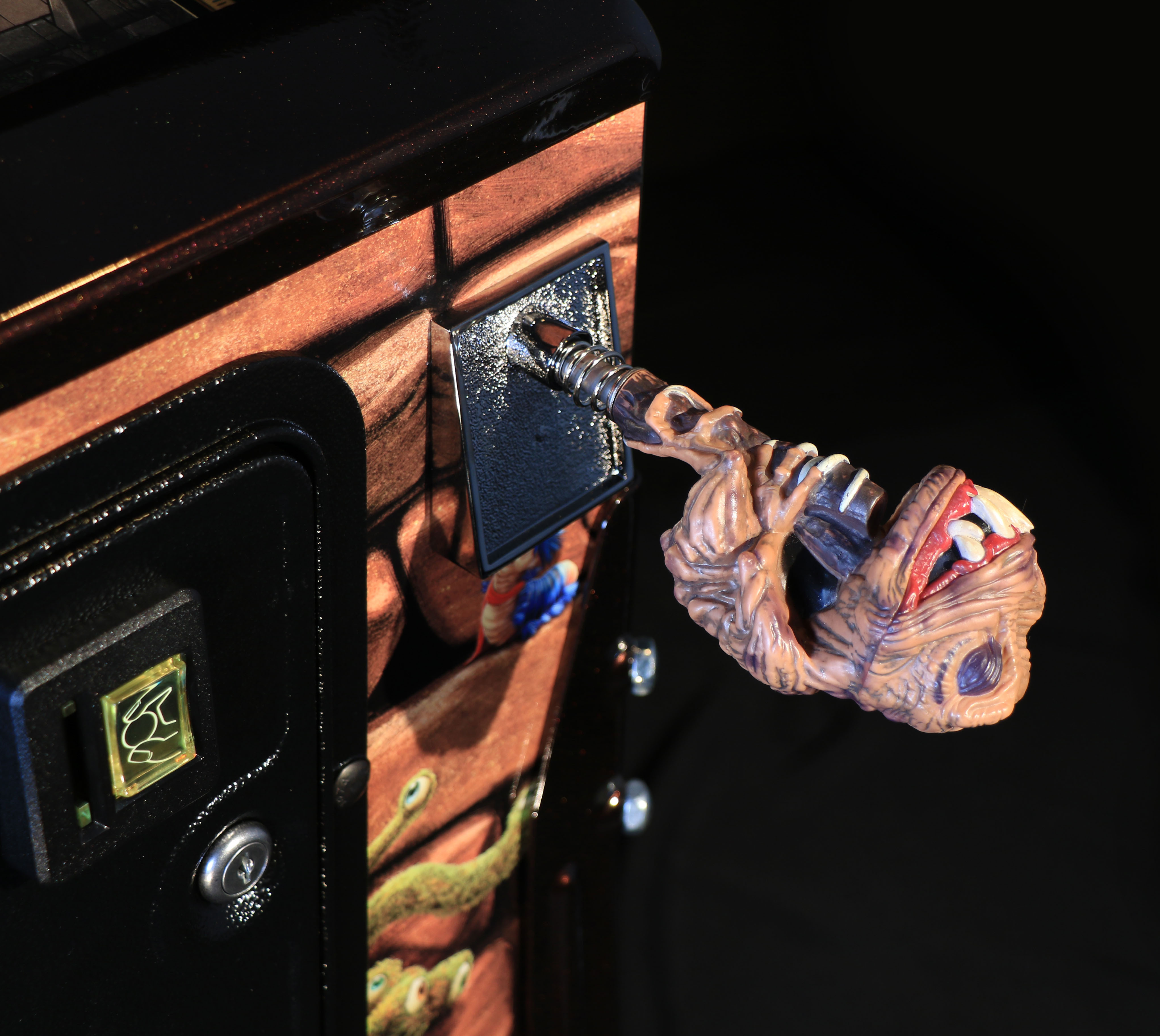 official-labyrinth-pinball-nipper-shooter-rod