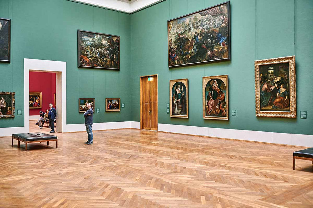 Alte Pinakothek in München am Sonntag