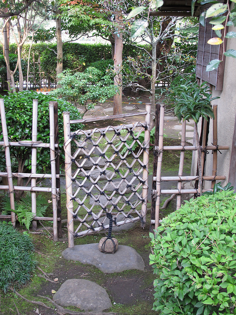 What are the Basic Japanese Garden Structures?