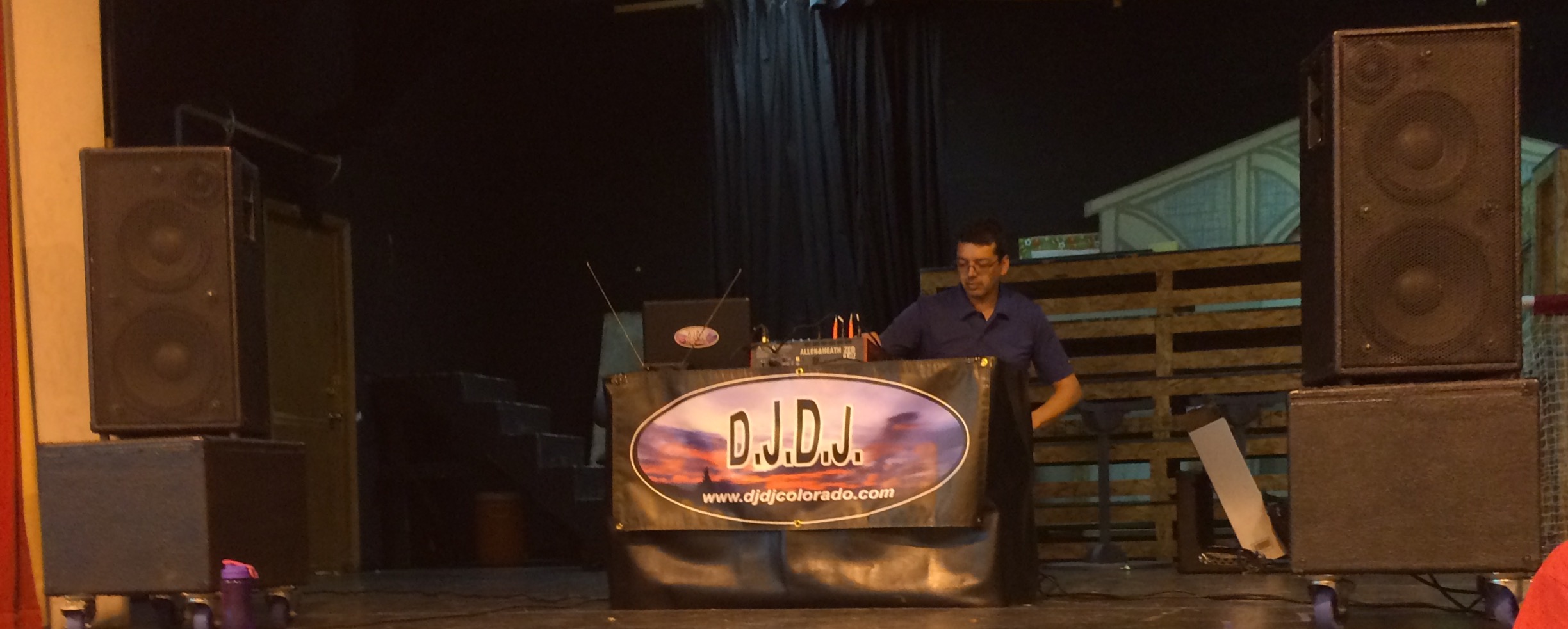 DJDJ's services in colorado and a colorado wedding dj