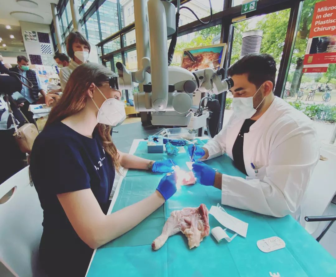 PD. DR. ALAWI | THE PLASTIC SURGEON