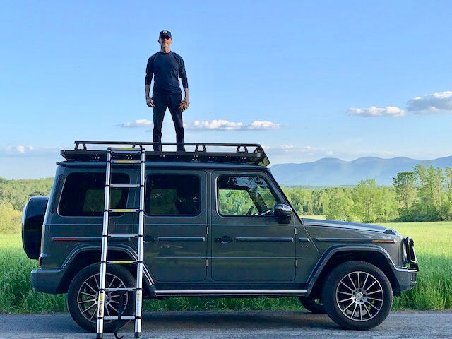 G-WAGON PHOTOGRAPHY PLATFORM