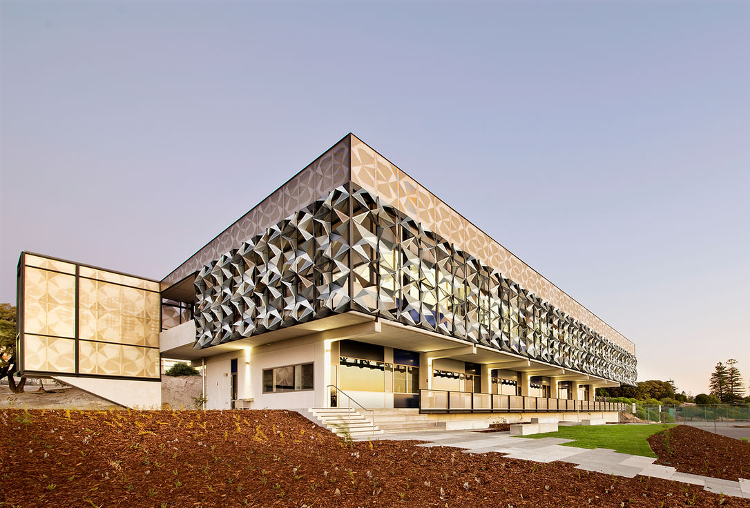 HOME | EMCO Building