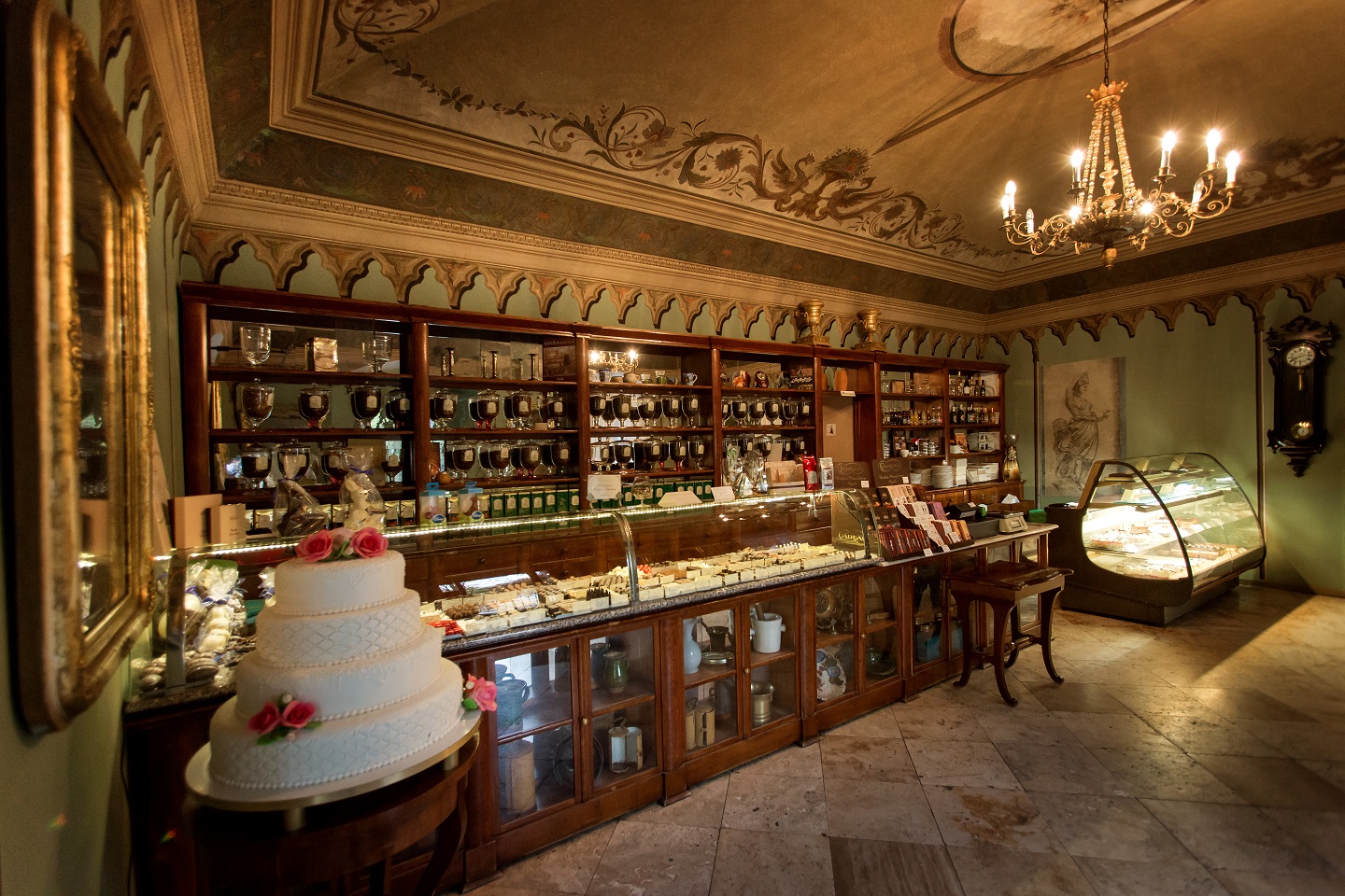 Százéves Cukrászda