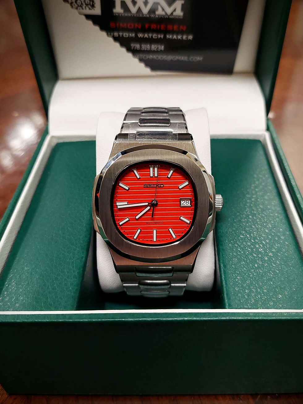 41mm cherry red Nautilus mod | Interstellar Watches