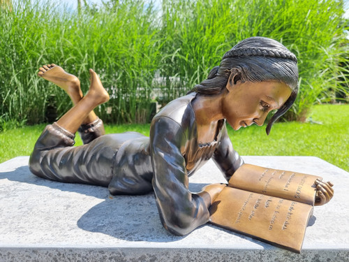 Bronze garden sculpture - Girl reading a book - Bronze children | stb-art