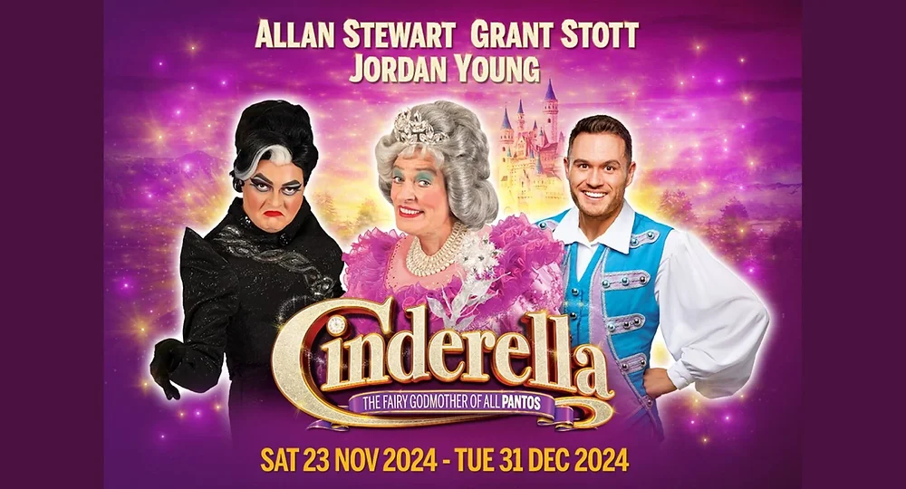 Theatre REVIEW: Panto: Cinderella