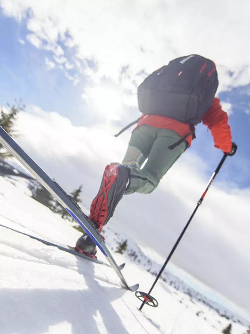 Plain Hardware | Classic Skis