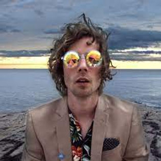 NEW SINGLE: 'Swingin Like I'm Bowie' (PLUTO JONZE)