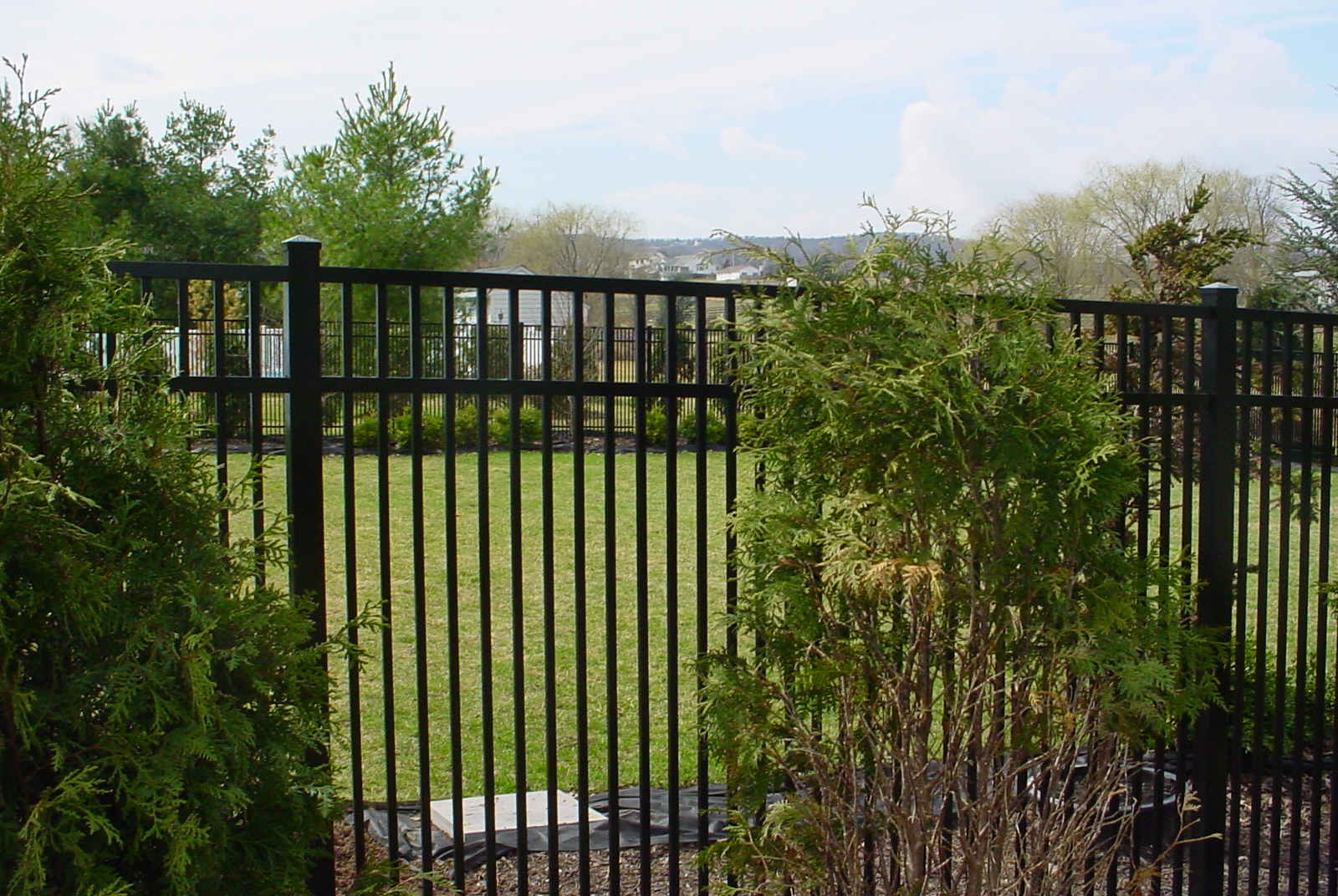 Fence Contractors & Retail Sales | R&S Fence Co. | PHOTO GALLERY