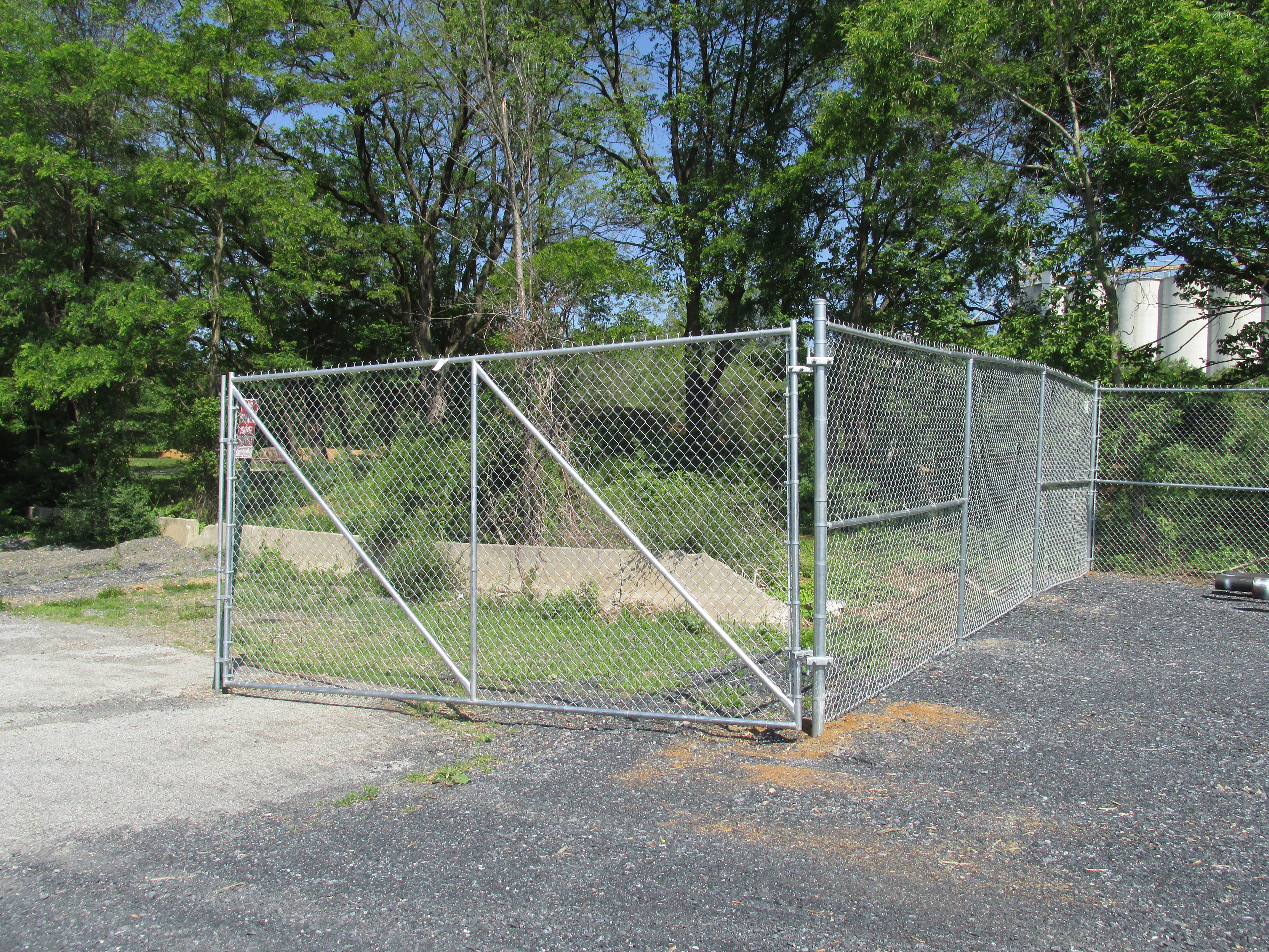 Fence Contractors & Retail Sales | R&S Fence Co. | PHOTO GALLERY
