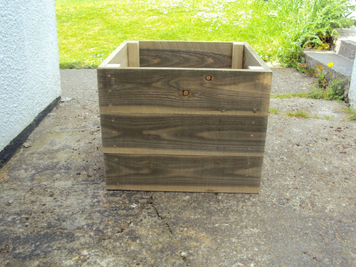 Square Wooden Pot Planter Build Around Post Tree | Woodowork