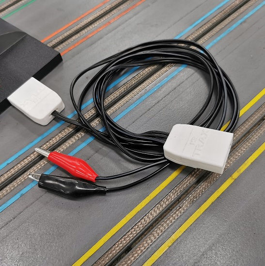 mt-cext-1-5m-double-extension-lead-for-2-carrera-accessories-1