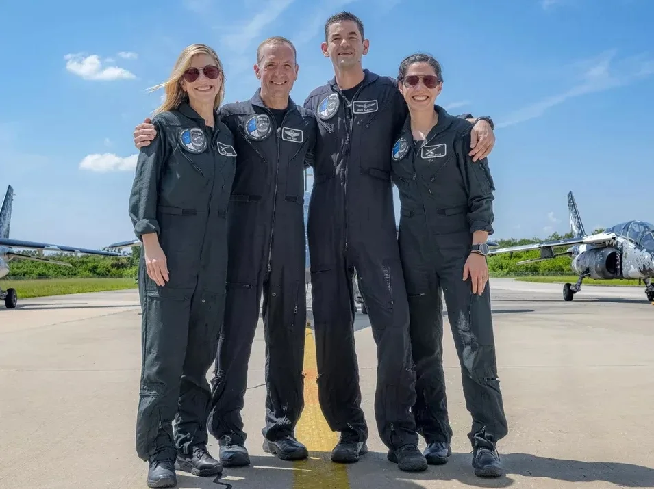 Lanza SpaceX misión de turistas espaciales Polaris Dawn