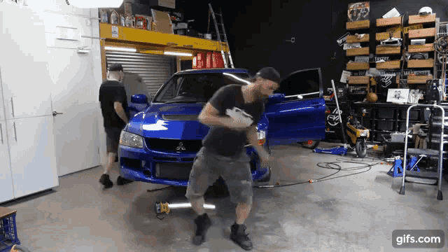 DIY-Motorradreparatur - oder: Ein Arbeitsablauf in GIF´s