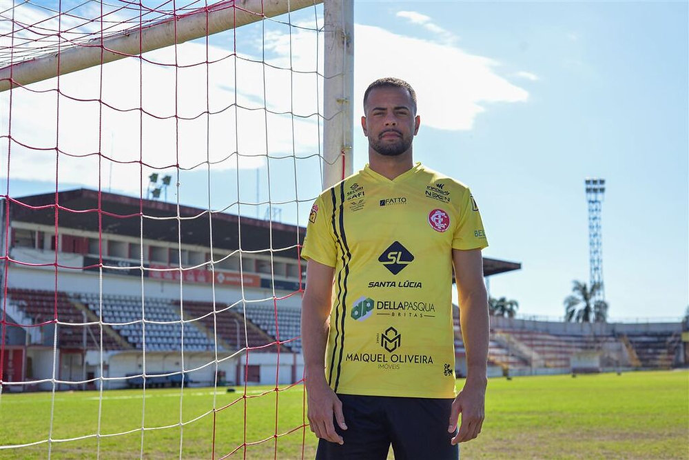 Inter SM anuncia goleiro