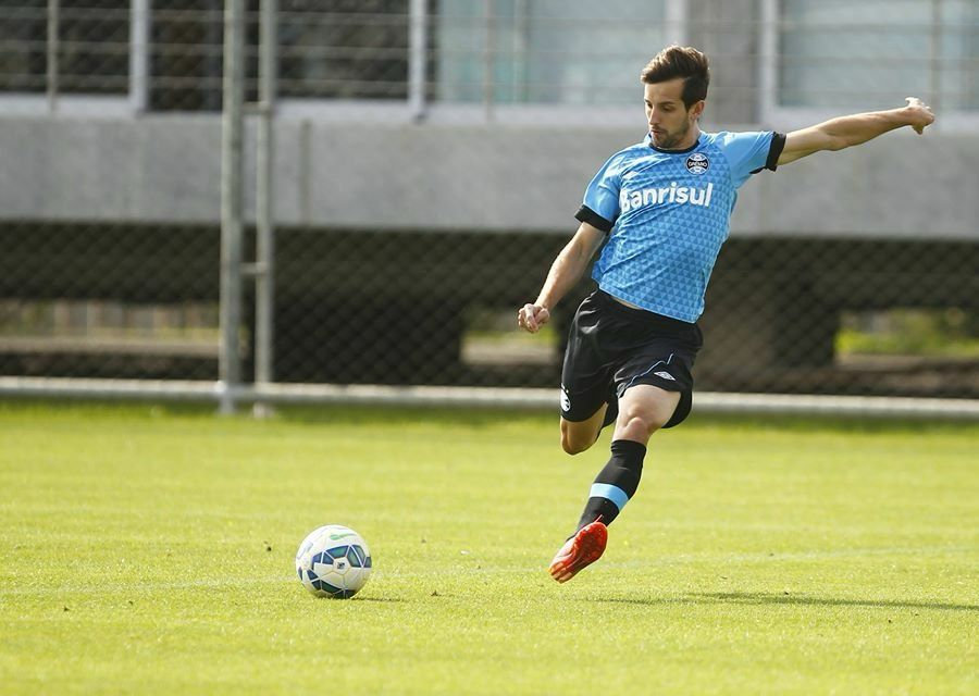 Ex-Grêmio, Mateus Magro anuncia encerramento da carreira de jogador e ...