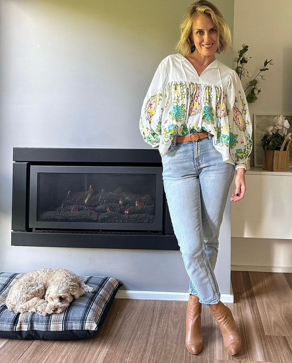 Sewing with fine fabrics, the Imby's flowy top