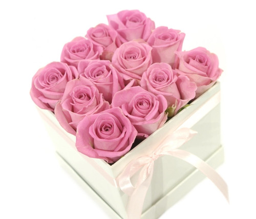 Roses in Square Hat Box | Floral Passion