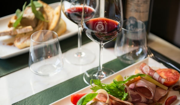 Explore Amazing Enotecas in Florence, Italy