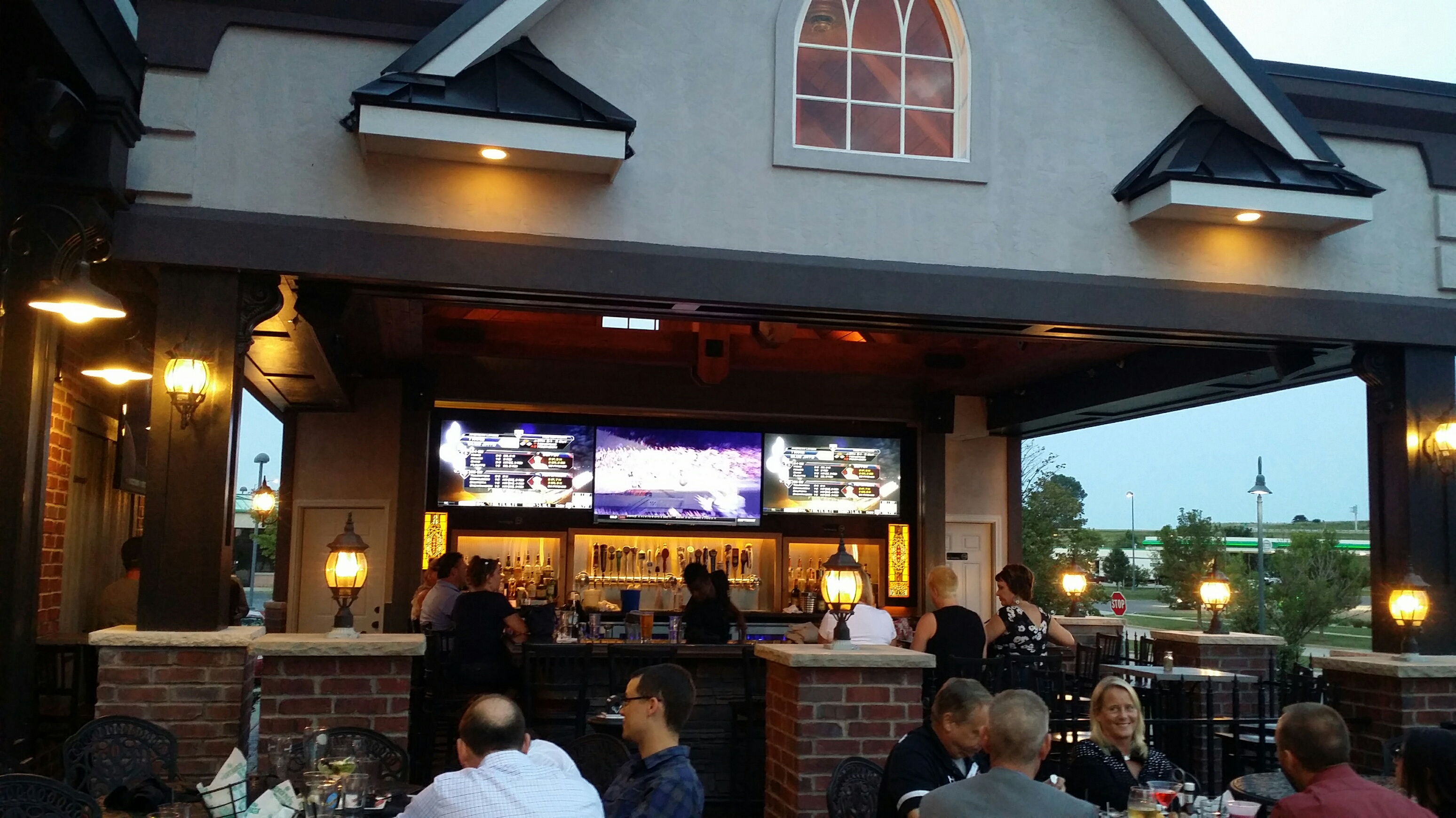 Fiddler's Green Beer Garden | Erin's Snug Irish Pub