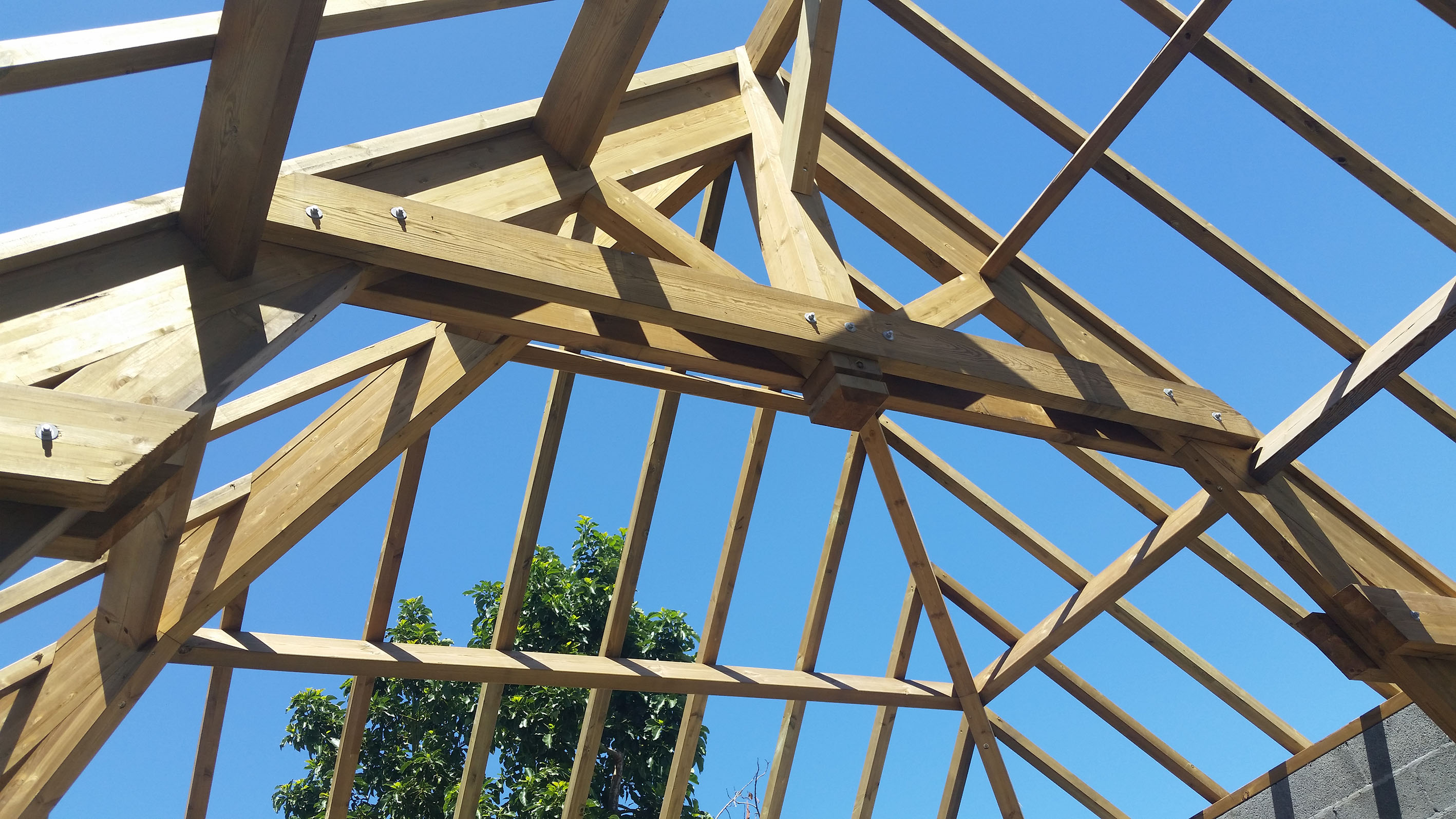 Construction Eco Bois à la Réunion 974 : Charpente bois