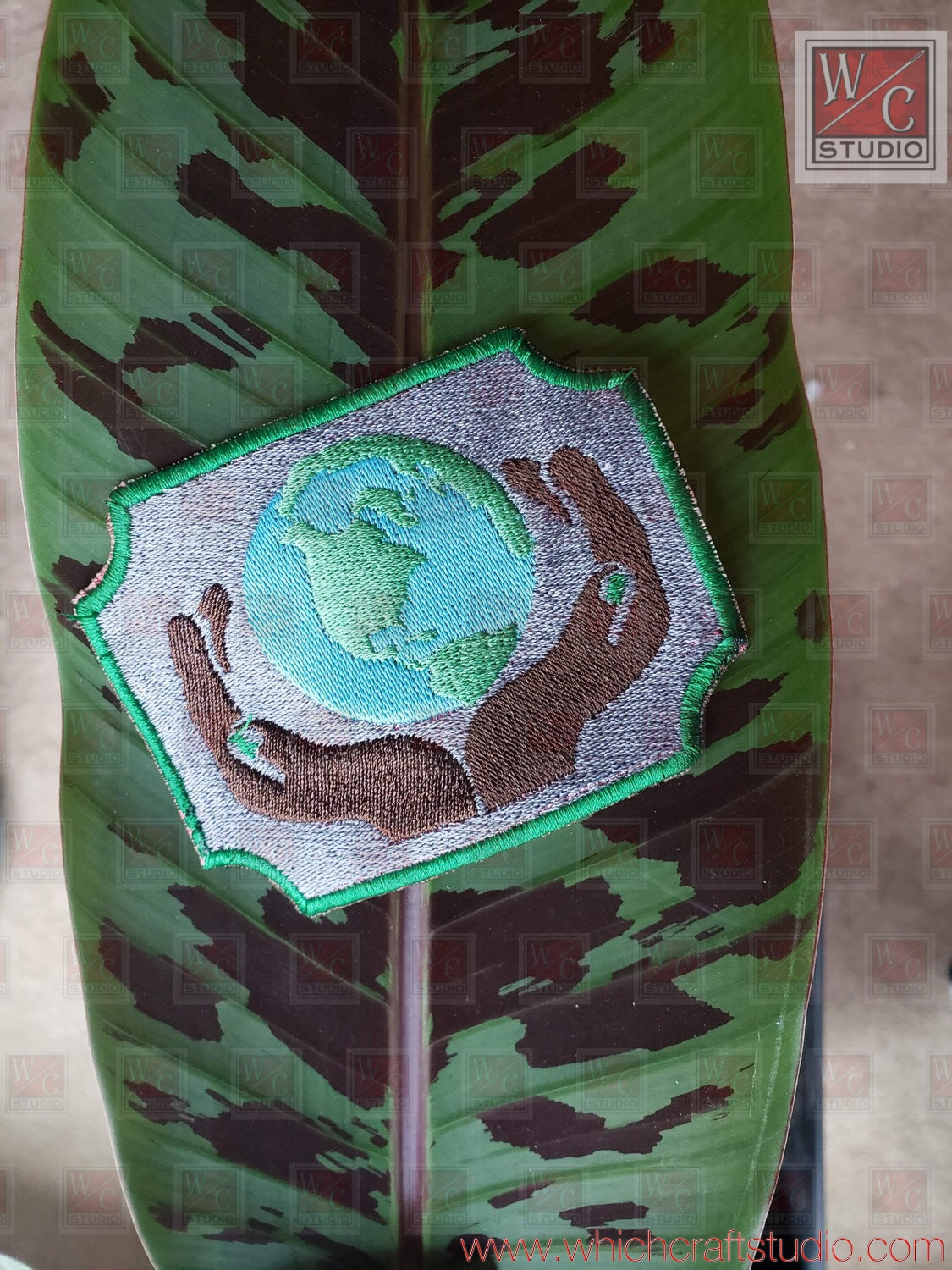 Digital World Hands Patch 4x3 Embroidery Designs