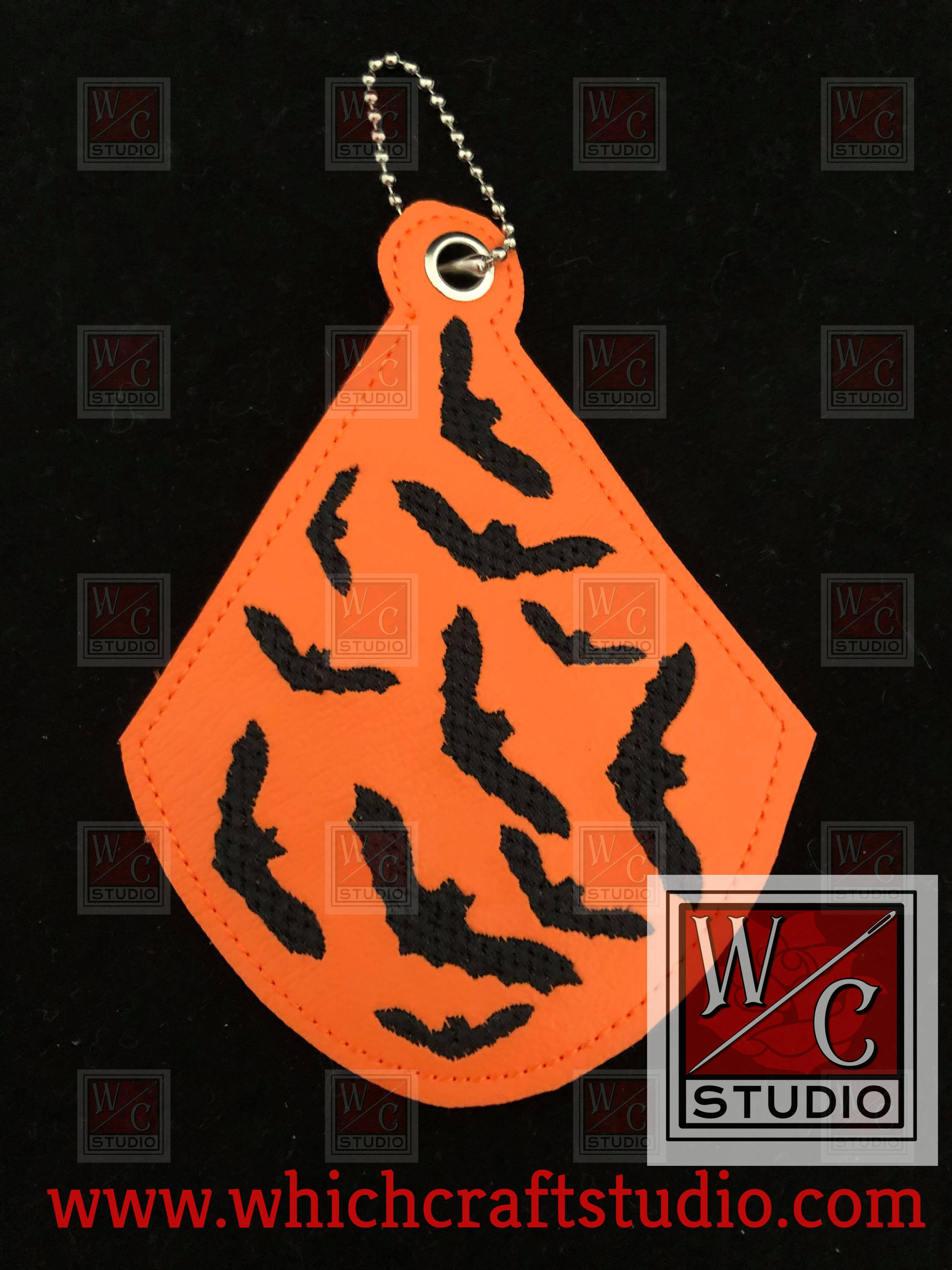 Digital Lip Bats Lg Dangle Digital Embroidery