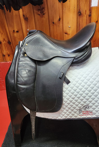 Schleese Triumph 18", Medium | New England Saddle F