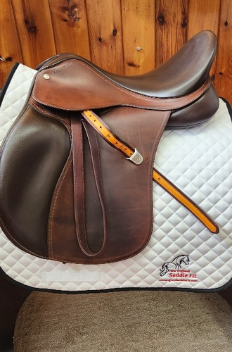 SOLD Bates All Purpose 17" Interchangeable | New England Saddle F